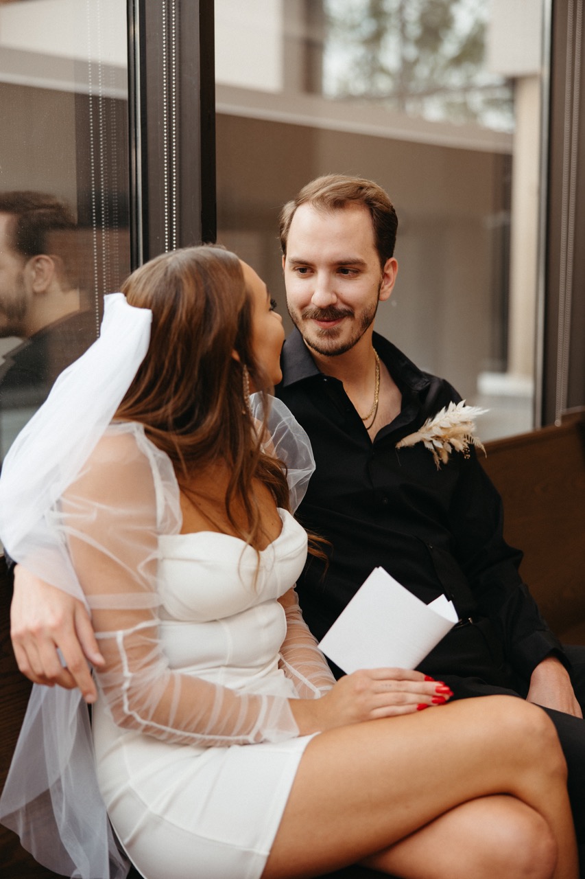 Downtown Dallas Courthouse Elopement - brookecolephoto.com Downtown Dallas Courthouse Elopement - brookecolephoto.com