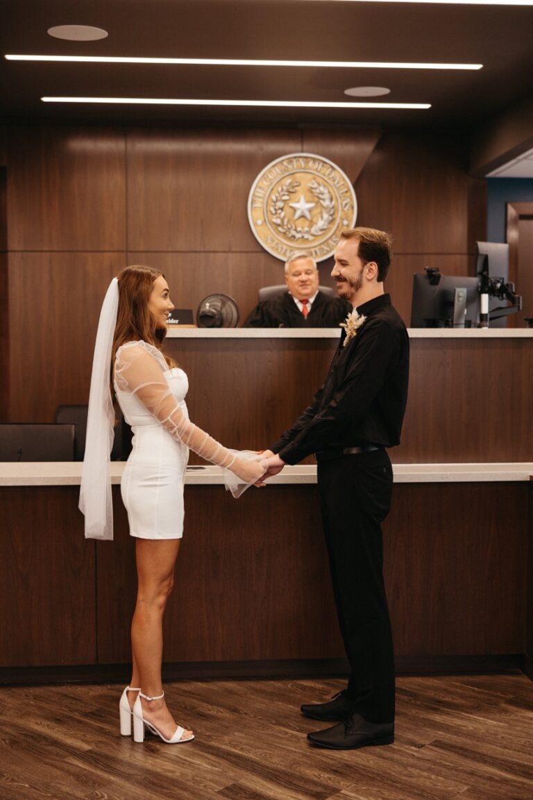 Downtown Dallas Courthouse Elopement - brookecolephoto.com