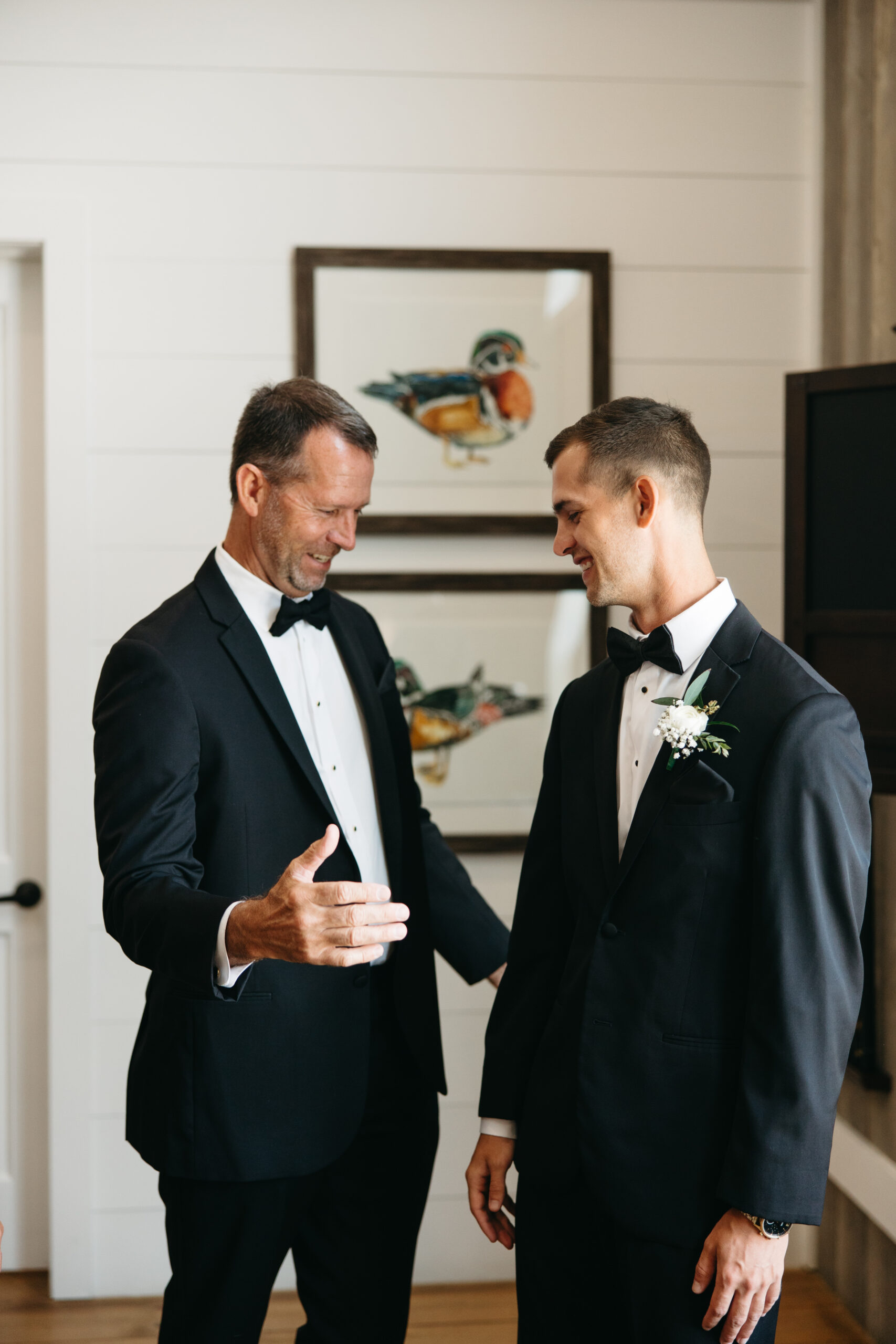 A Vibrant Wedding Reception at Arrowhead Hill in Montgomery, Texas ...